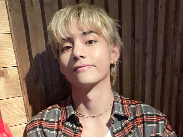 V Bts Menjadi Solois K Pop Pertama Yang Bertahan 7 Minggu Di Billboard 200