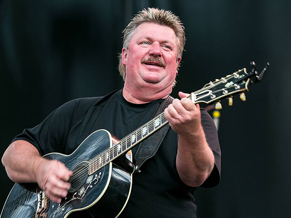 Musisi Country Legendaris Joe Diffie Meninggal Dunia Akibat Virus Corona