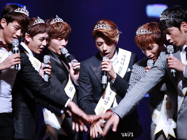 JYP Entertainment Ungkap Detail Comeback 2PM