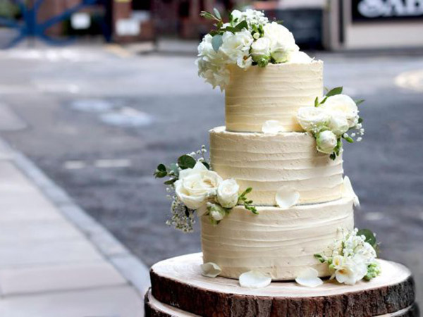 Fakta Fantastis Dibalik Kue Pernikahan Pangeran Harry And Meghan Markle