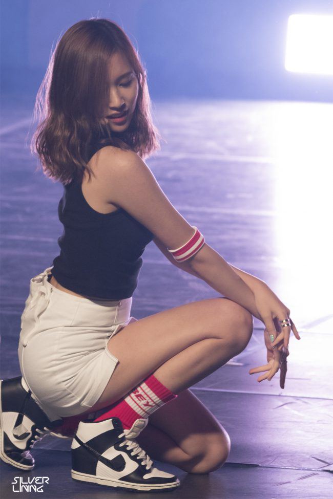 5 Inspirasi Gaya Fashion Sporty Ala Idol K-Pop, Bisa Kamu Tiru 5 Inspirasi Gaya Fashion Sporty Ala Idol K-Pop, Bisa Kamu Tiru